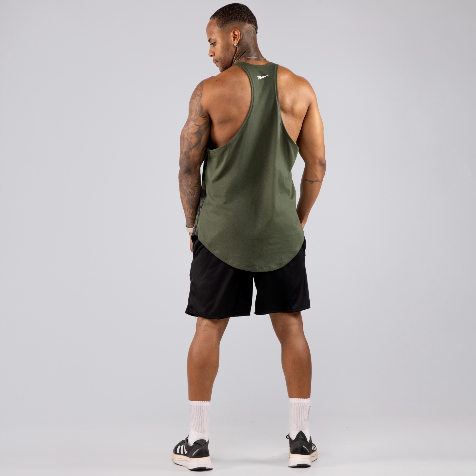 Regata Cavada Anatomic Golds Gym Camo Verde Militar - Metamorfose Brasil